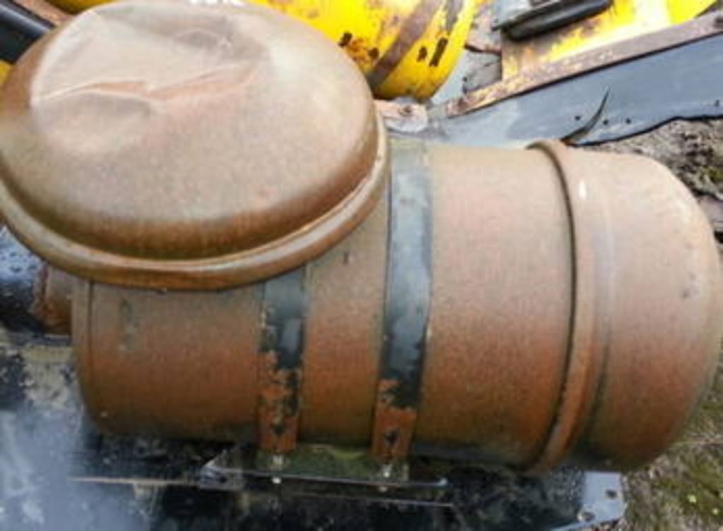 Various Volvo Dump-Truck ADT Air Filter Assemblies - Walker Plant ...